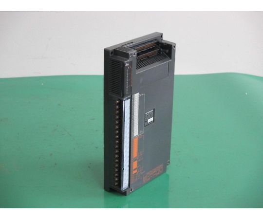 44-1056-28 【中古品】シーケンサー（PLC） A0J2-E28DT 【AXEL】 アズワン
