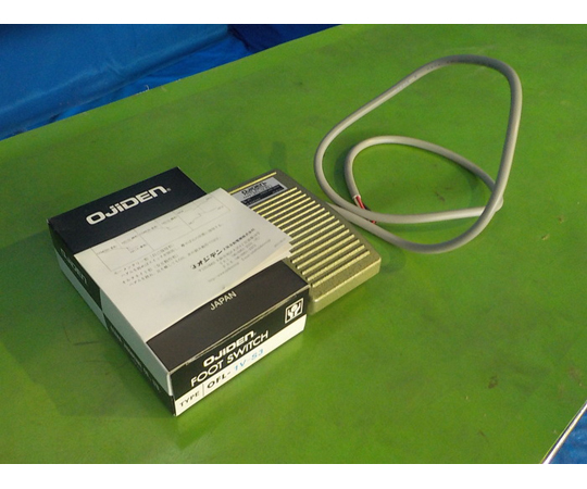 44-1068-60 【中古品】フットスイッチ OFL-1V-S3 【AXEL】 アズワン