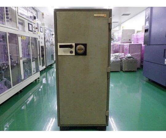 [取扱を終了した商品です]【中古品】金庫 GOLD SAFE STRONG 87 44-1251-75 【AXEL】 アズワン