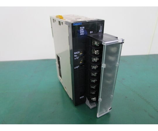 45-0005-61 シーケンサ（アナログ出力ユニット） CJ1W-DA041 【AXEL】 アズワン