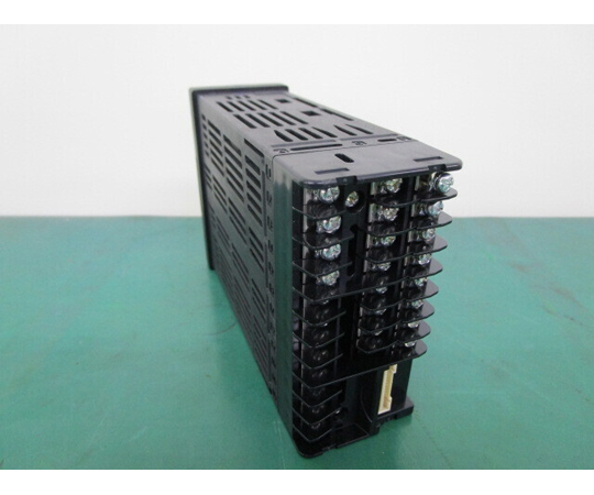 45-0005-70 高精度レーザー位置計測センサ（コントローラー） K1G-C04 【AXEL】 アズワン