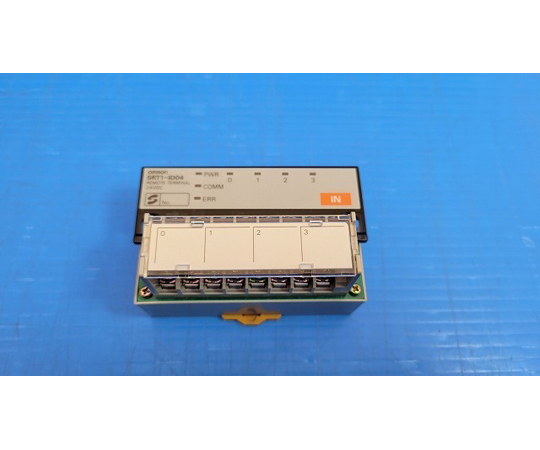 45-0007-71 【中古品】シーケンサー（PLC）（リモートI/Oターミナル） SRT1-ID04 【AXEL】 アズワン